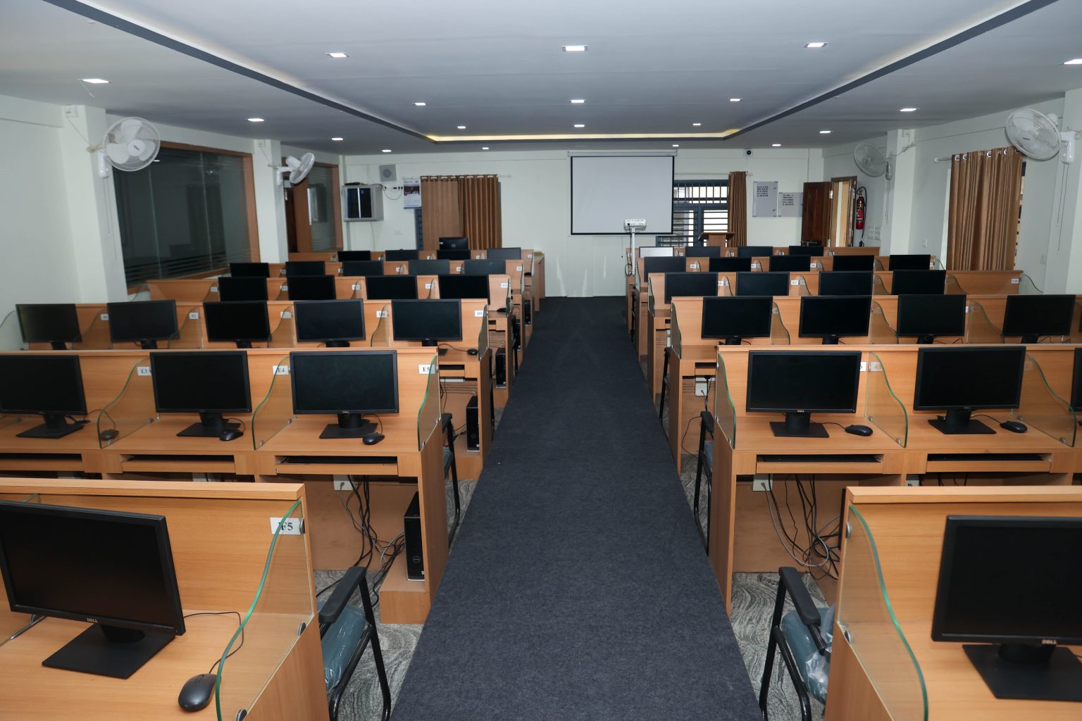 Computer Lab - Sri Lakshmi College Digital Excellence